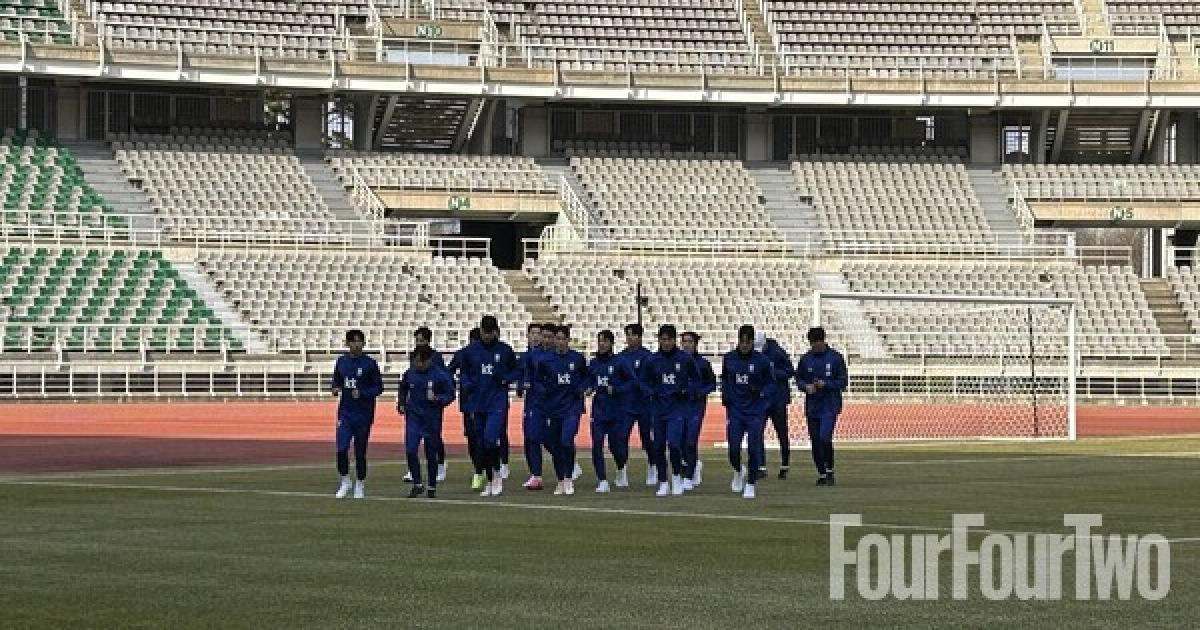 [442.live] '손흥민+이강인' 등 아직...황선홍호, '17명' 소집→조용한 분위기 속 15분 공개훈련