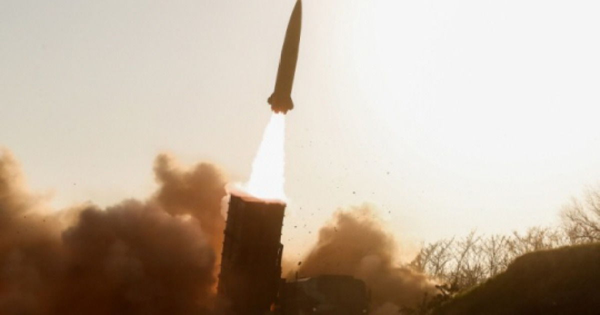 “北 ‘북한판 에이태큼스’ KN-24 3발 이상 동해 알섬 향해 발사”…블린컨 방한 맞춰 도발