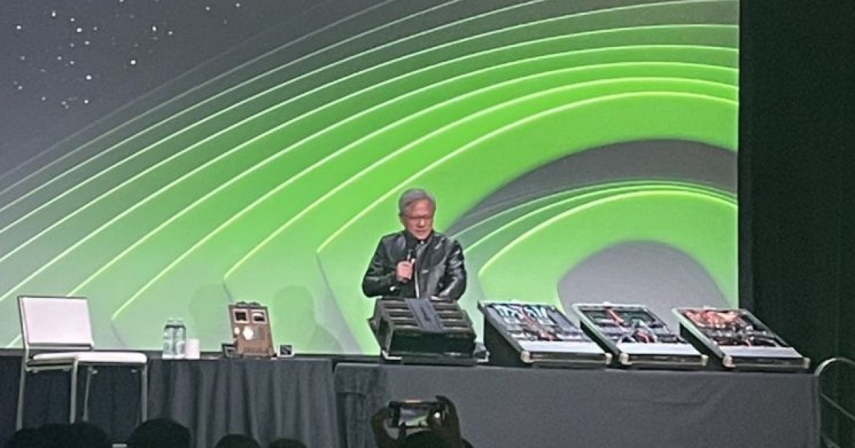 엔비디아 CEO "HBM은 기적…삼성 제품 곧 사용 기대"(종합)