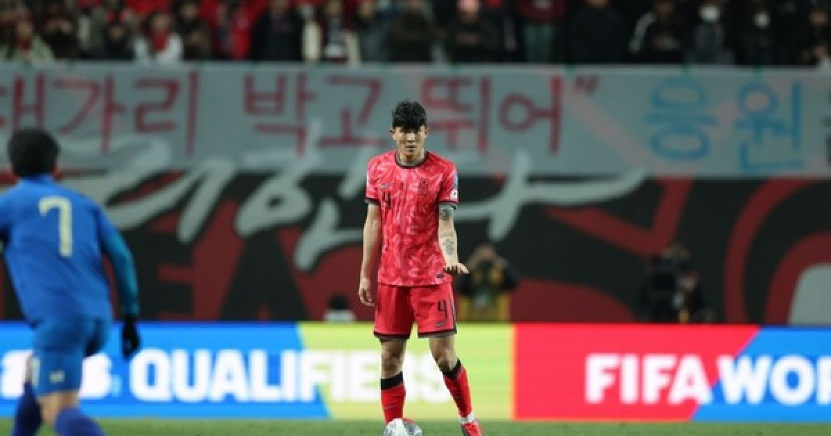 [442.live] 뮌헨서 못 뛰었다? 여전히 '대표팀 철벽' 김민재, "원정에선 반드시 승점 3점 가져올 것"