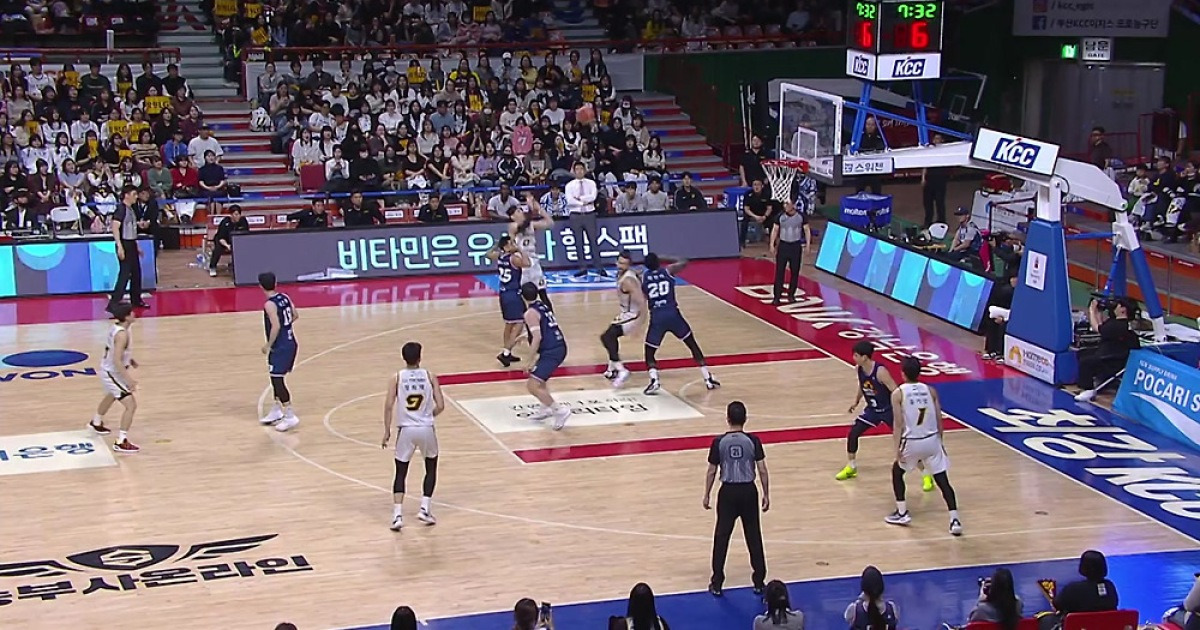 LG, 9년 만에 9연승 질주...KCC 꺾고 2위 굳혀