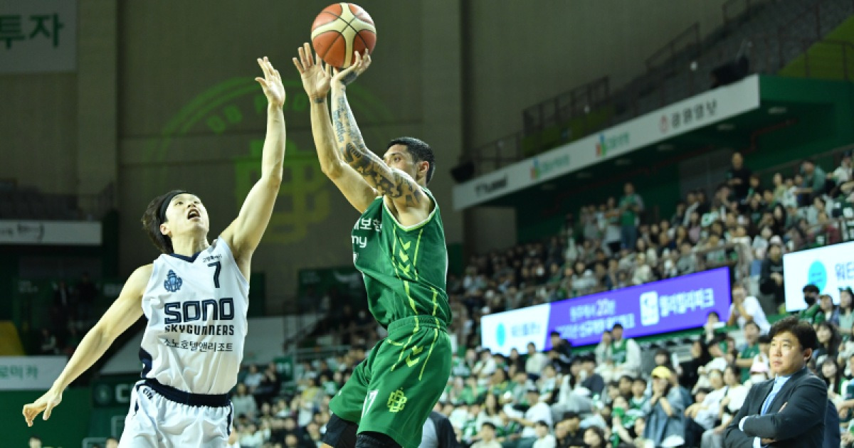 알바노 무력시위까지…DB, MVP 집안 경쟁은 마지막까지 안갯속