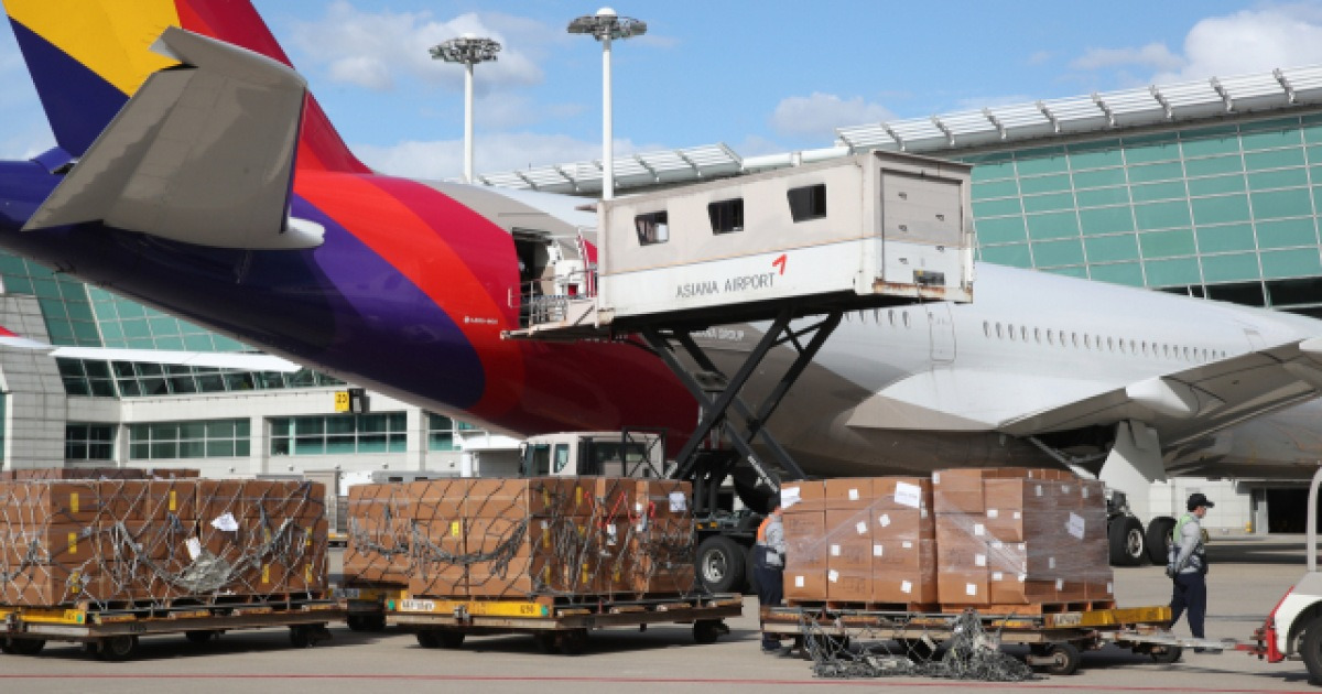 [단독] ‘LCC 1위’ 제주항공, 베인앤컴퍼니와 ‘아시아나 화물’ 실사 [시그널]