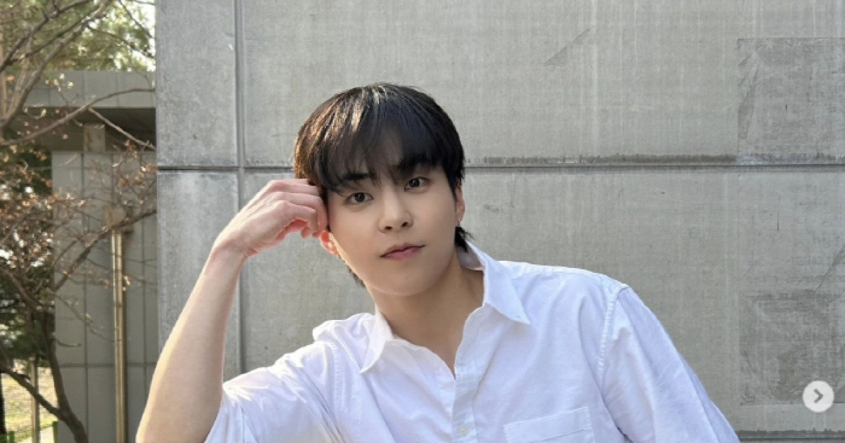 [단독]엑소 시우민, KBS2 '메이크 메이트 원' 단독 MC 발탁…36명 일상 소년들의 "든든한 멘토 역할 기대"