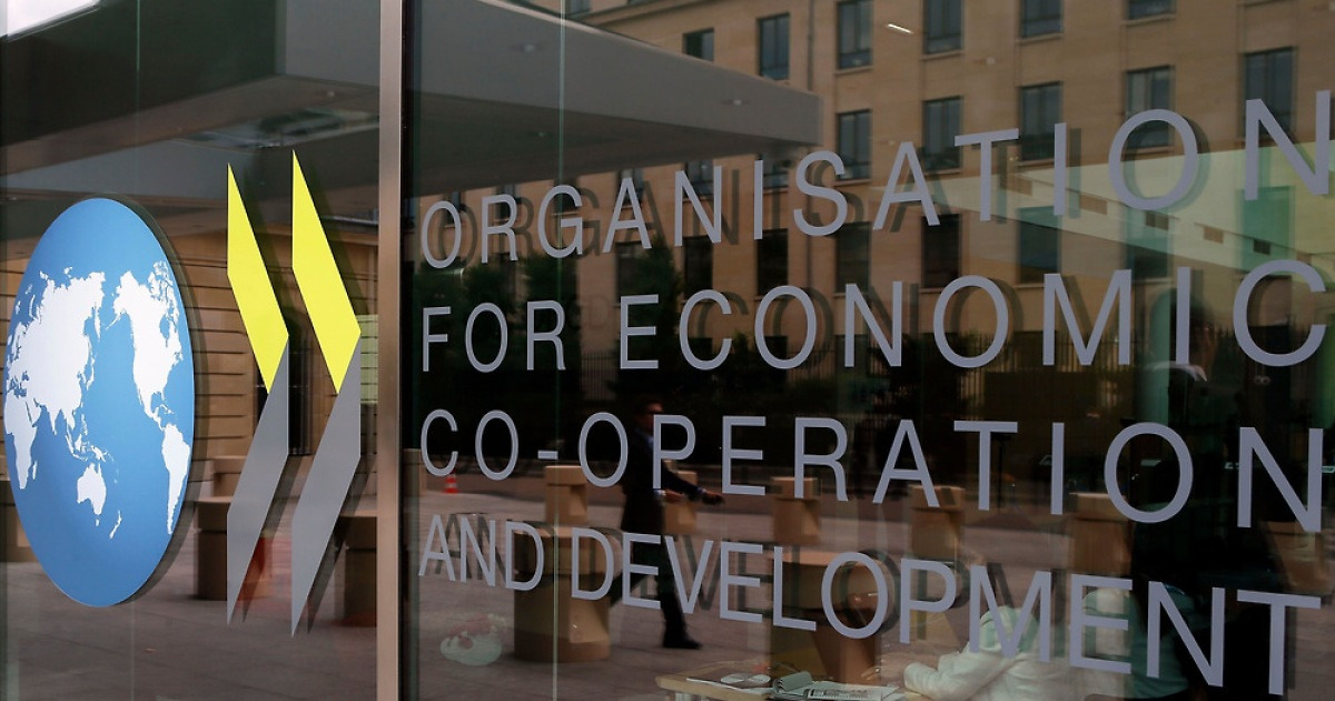 한국 연간 근로시간 OECD 5위 됐다는데…