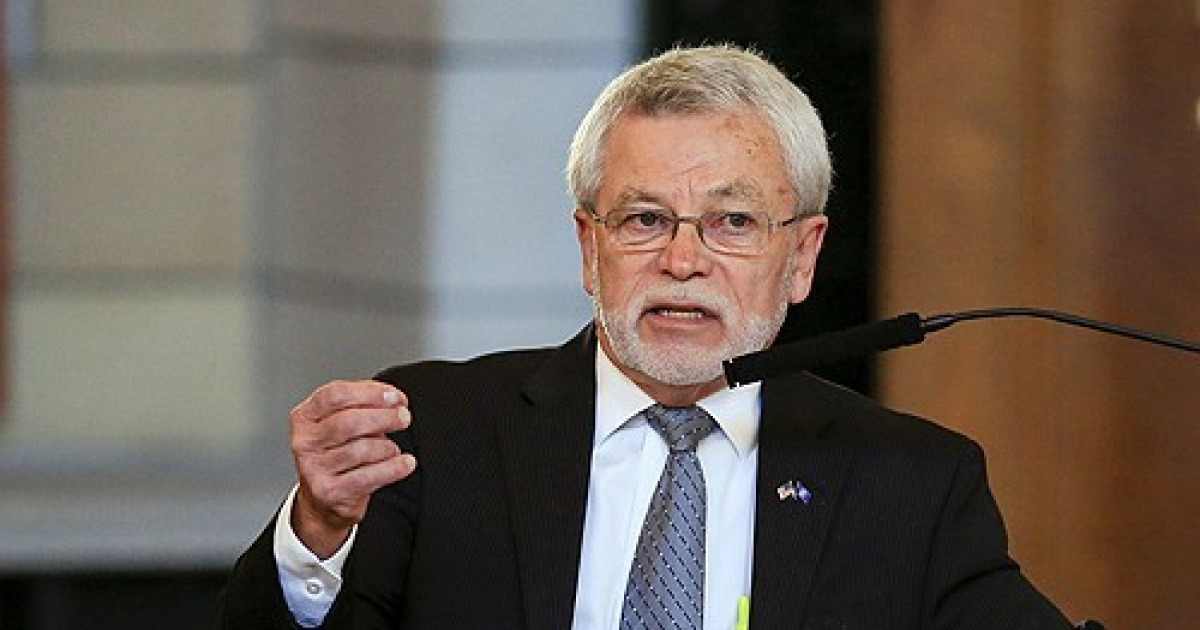 Nebraska Lawmaker Graphic Reading