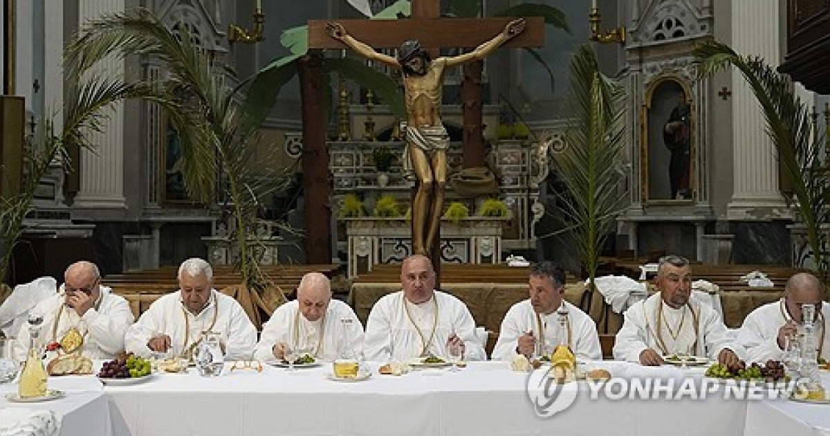 Italy Holy Week Procession Photo Gallery