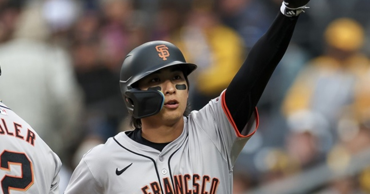 '단 3G 만에' 이정후 데뷔전 안타→멀티히트→홈런+3연속 타점쇼, SF 빅이닝 시발점 9-1 대승... SD 김하성은 무안타