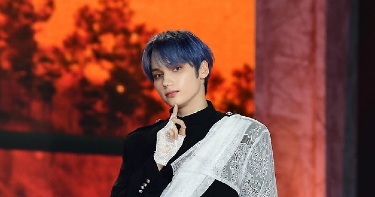 [TEN포토]TXT 휴닝카이 '샤프한 턱선'