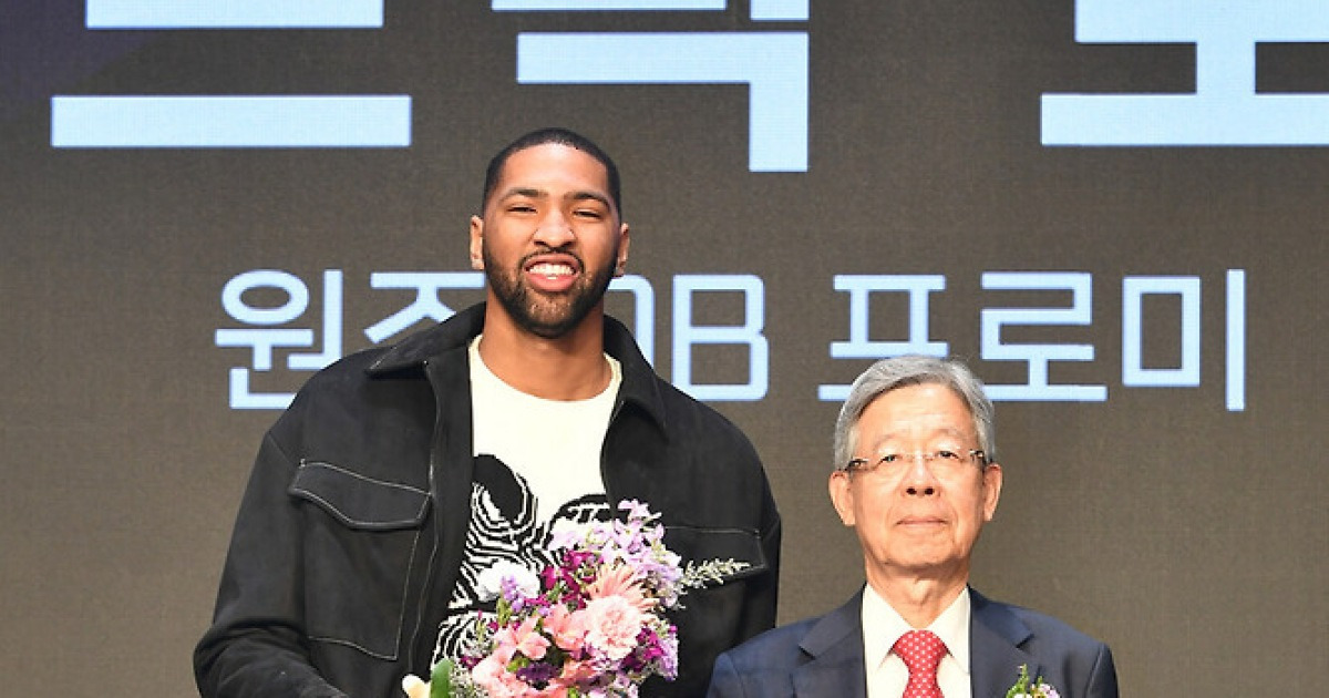 [JB포토] 외국선수 MVP 'DB 로슨'