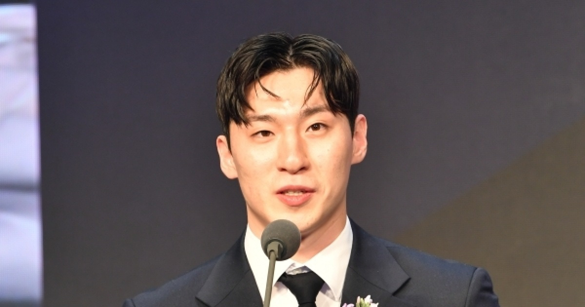 ‘벌써 4관왕’ 최고의 시즌 보낸 ‘작정현’ 기량발전상 품었다…고양이 배출한 첫 MIP [KBL 시상식]