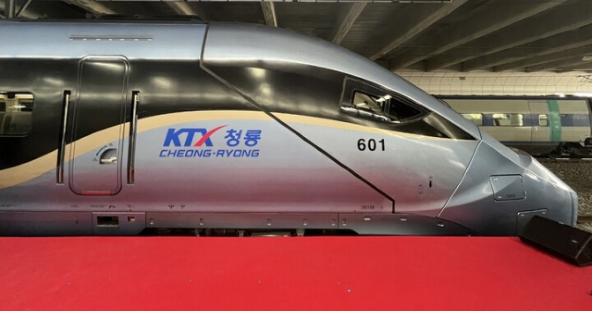 한국철도, ‘KTX 개통 20주년’ 기념식 개최…차세대 고속열차 'KTX-청룡'도 5월 투입