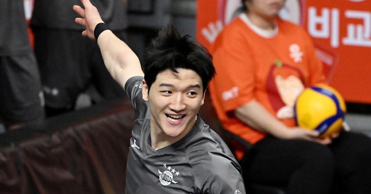 '통합 우승 4연패 역사!' 대한항공, OK금융그룹 풀세트 접전 끝 승리... MVP 정지석+임동혁 36점 합작 [대한항공 우승 현장]