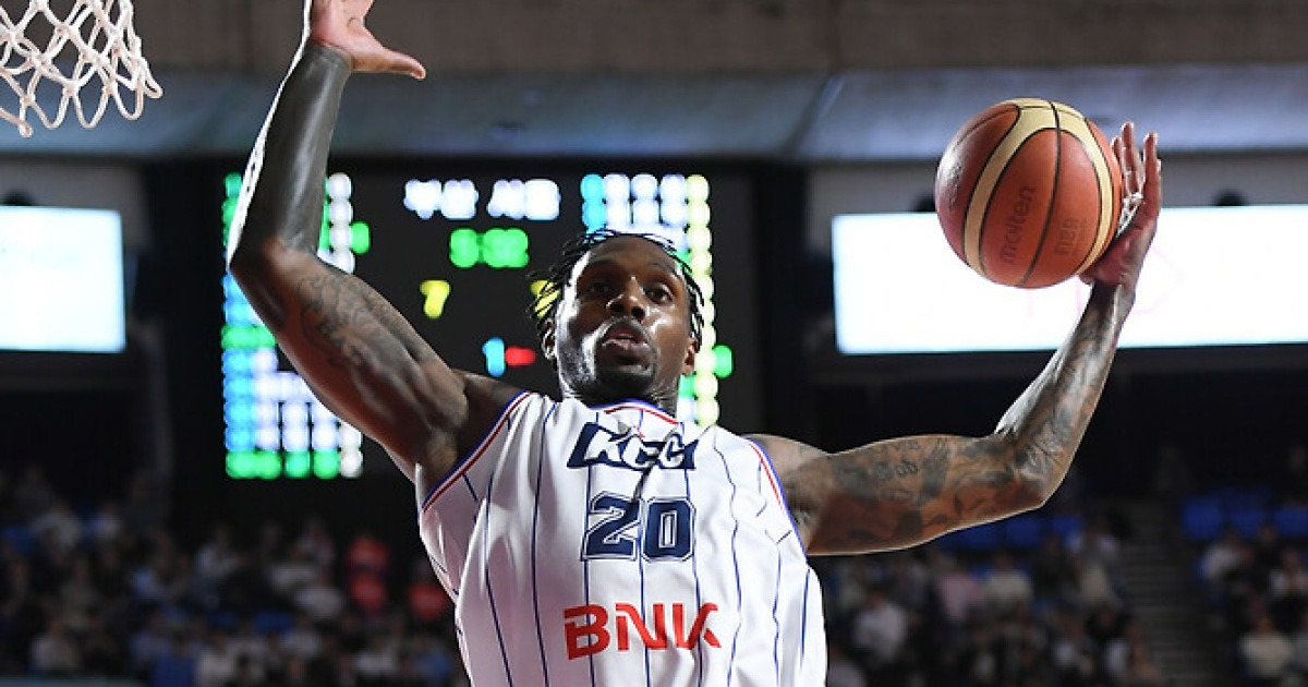 '슈퍼팀의 재능' KCC, '워니만 바라본' SK 제압…'92.3% 확률 잡았다'