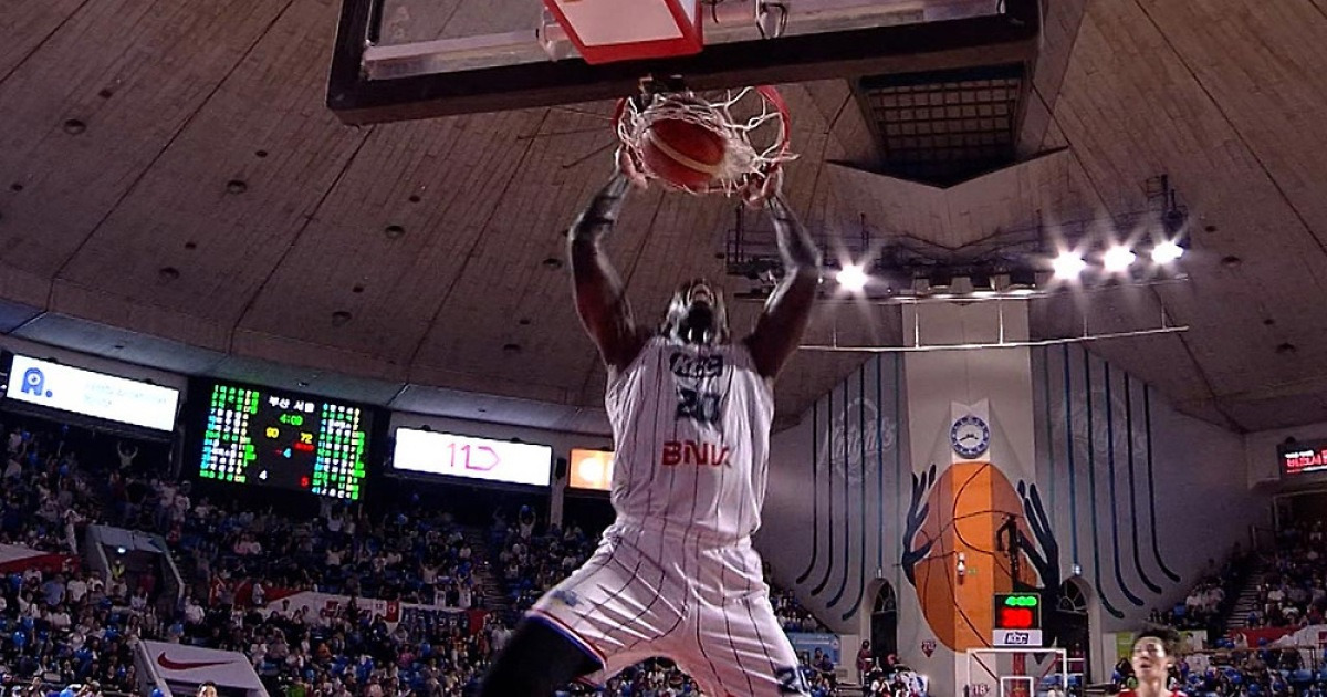 KCC, SK 완파하고 6강 플레이오프 2연승