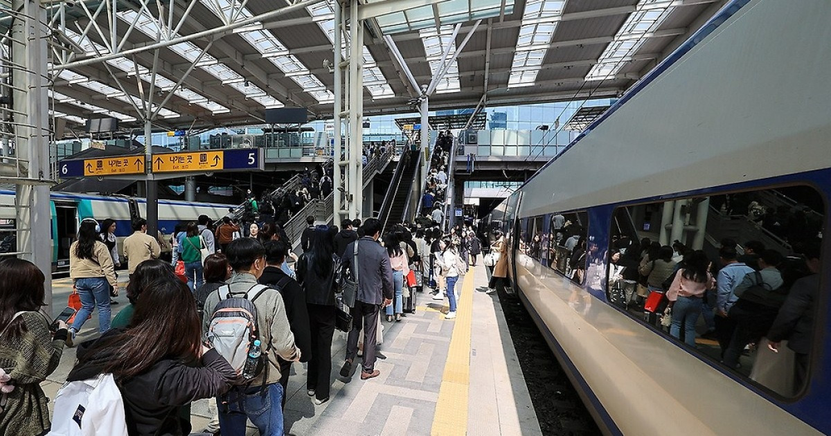 1분기 KTX 1천926만명·SRT 643만명 이용, 역대 '최다'