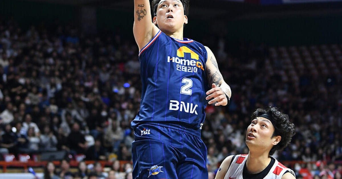 ‘슈퍼팀 위용 발휘’ KCC, SK 완벽 제압…13년 만에 스윕