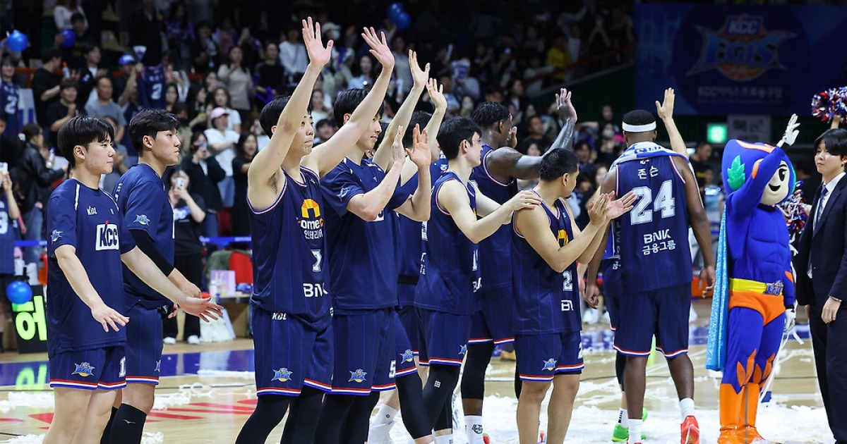 프로농구 KCC, SK 꺾고 4강 PO행…DB와 격돌