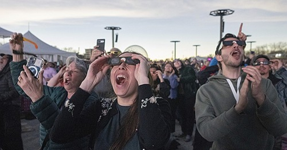 Total Solar Eclipse Montreal