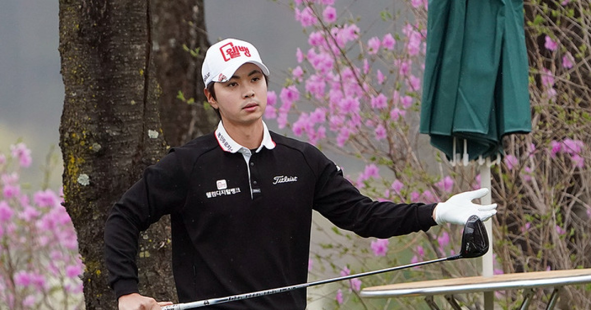 [mhn포토] 이형준 '버디 잡고 닥공~'