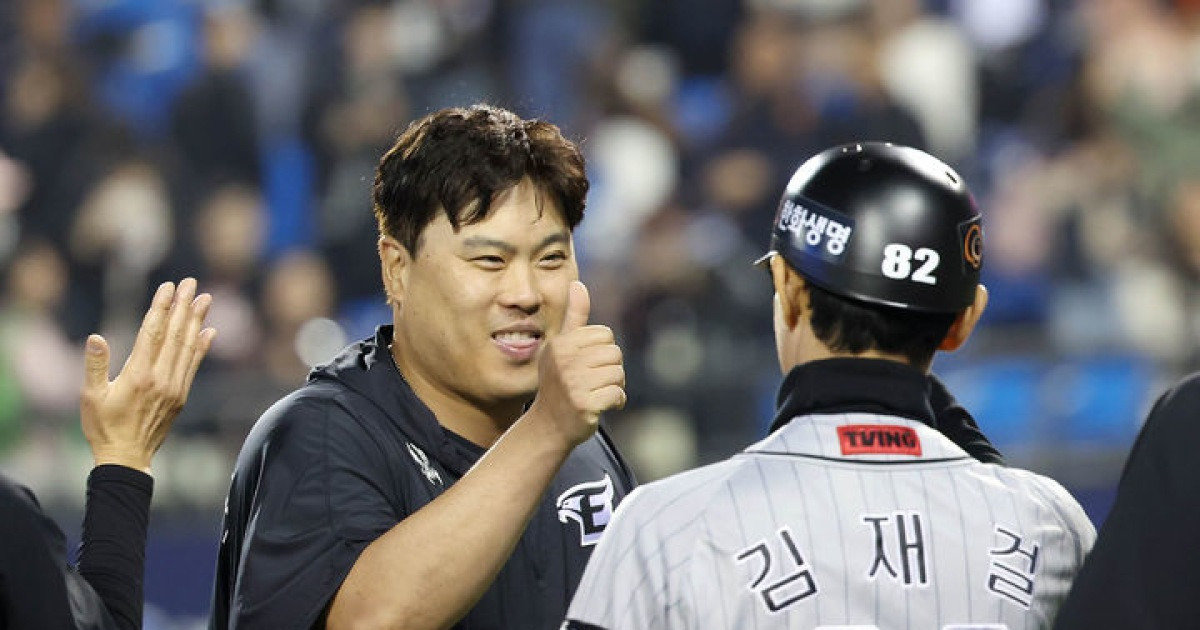 류현진, 4216일 만에 KBO 첫 승 신고 [뉴시스Pic]
