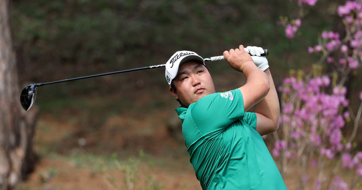 뒷심 발휘한 김찬우, KPGA 투어 DB손보 오픈 2R 공동 선두 도약