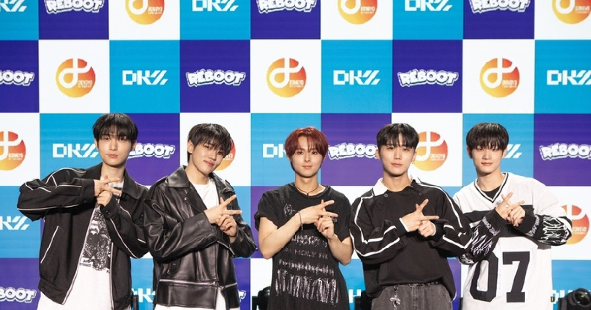 “미래가 기대되는 그룹 되겠다” DKZ, 5주년에 5인조로 ‘리부트’[SS현장]