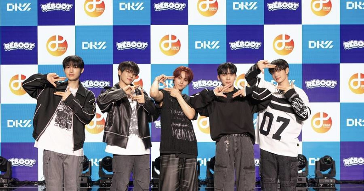 "5명이 하나되는 모습 보여주고파" DKZ, 5인조 개편 후 완전체 활동 '리부트'[종합]