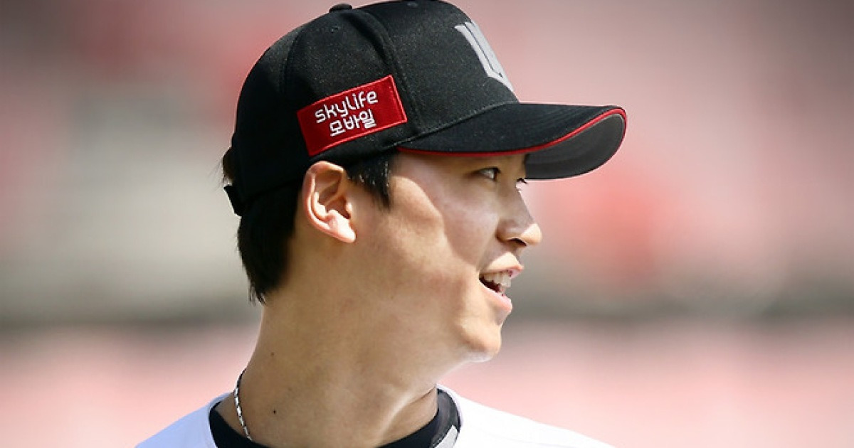 SSG '방망이 매섭네' kt 엄상백 5이닝 4실점 투구…이채호와 교체 [수원에서mhn]