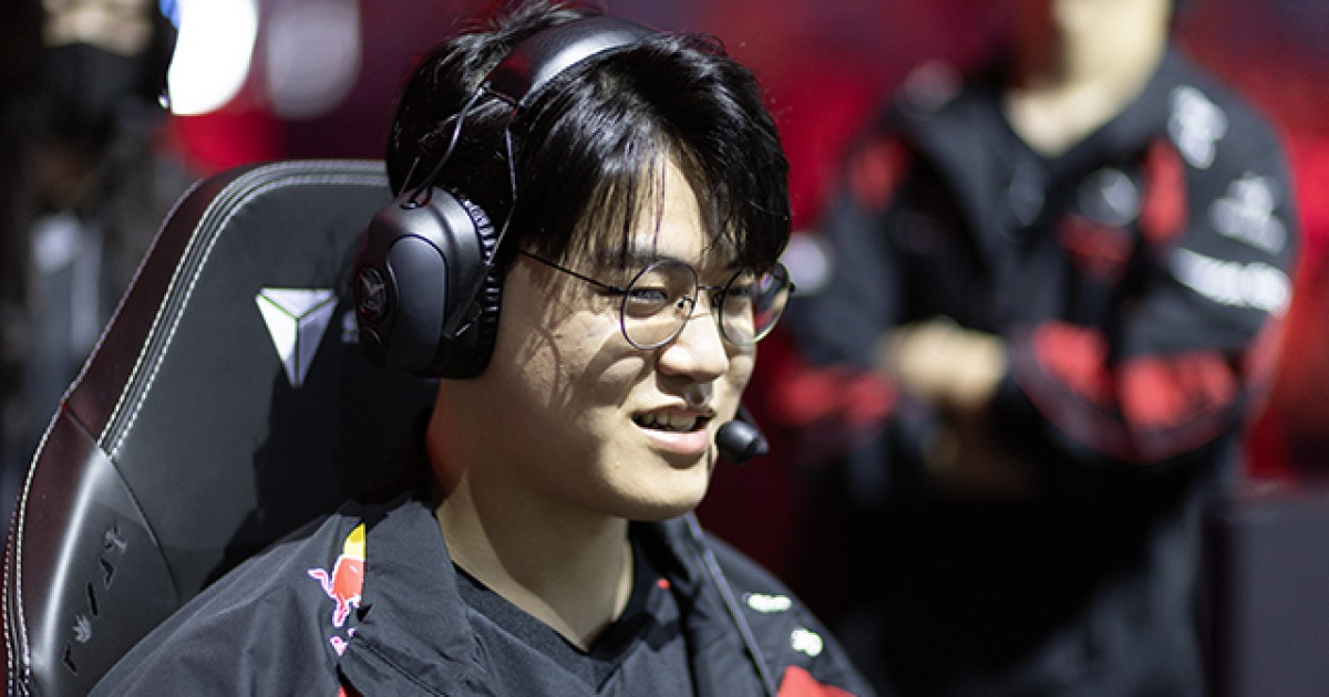 [LCK] 쵸비의 아지르까지 넘은 T1, V11에 한 세트 남겨