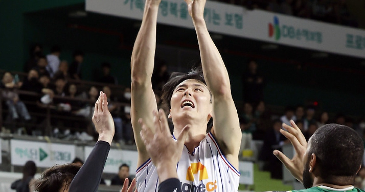 슈퍼팀 KCC, DB 95-83 격파…4강 기선제압→챔프전 진출 확률 ‘78.8%’