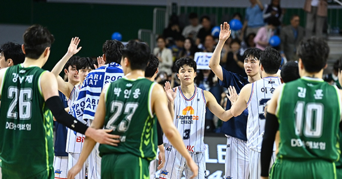 [ST포토] KCC, 4강 1차전 승리