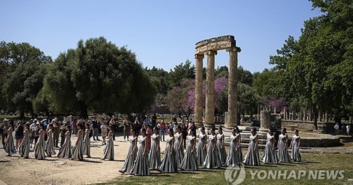 Greece Torch Lighting Performers