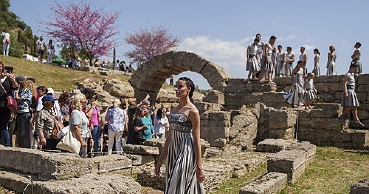 Greece Torch Lighting Performers