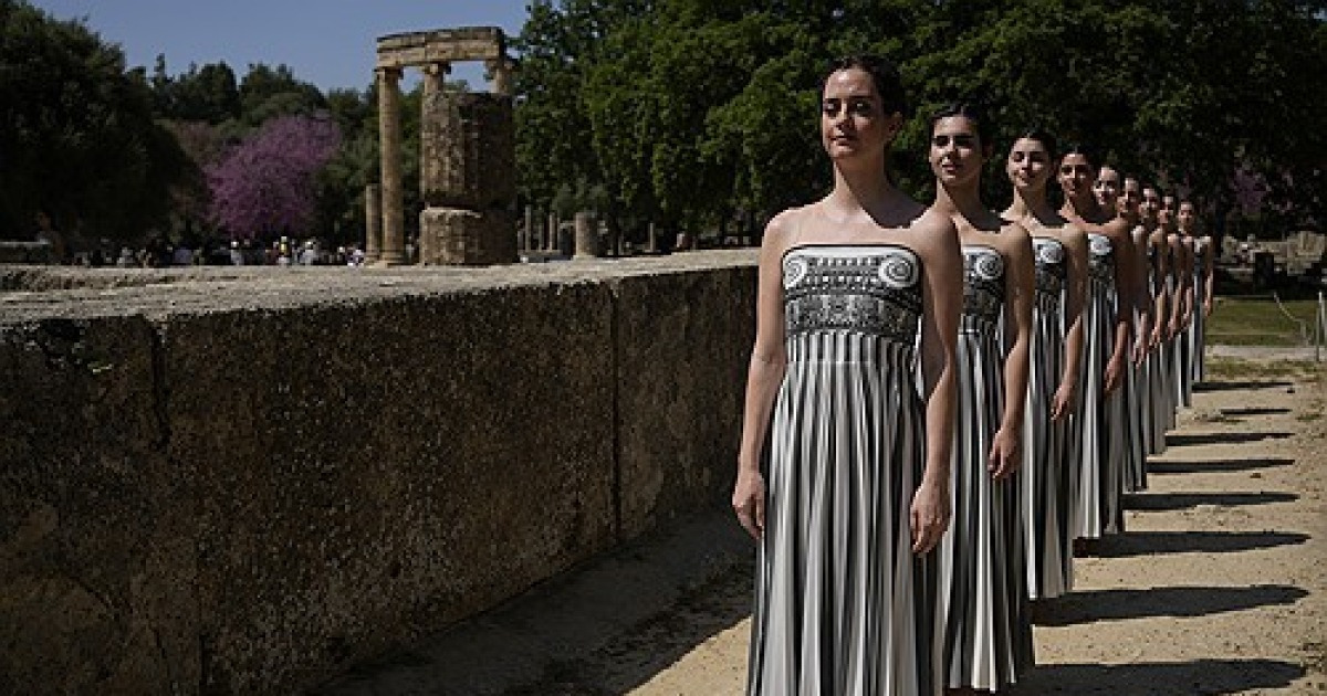 Greece Torch Lighting Performers