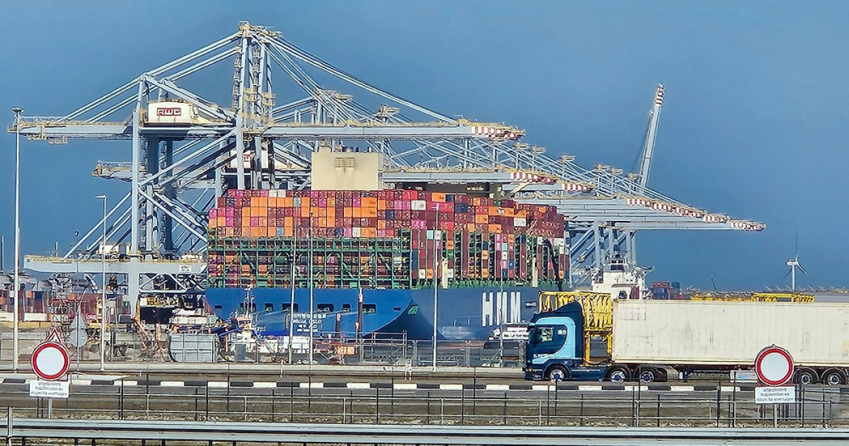 선박 120척 늘리려는 HMM, 부족한 건조 공간이 변수