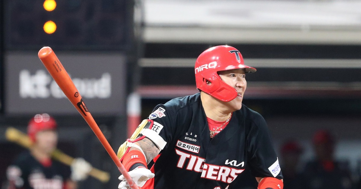 최형우, KBO리그 통산 4000루타 달성…이승엽 이어 두 번째