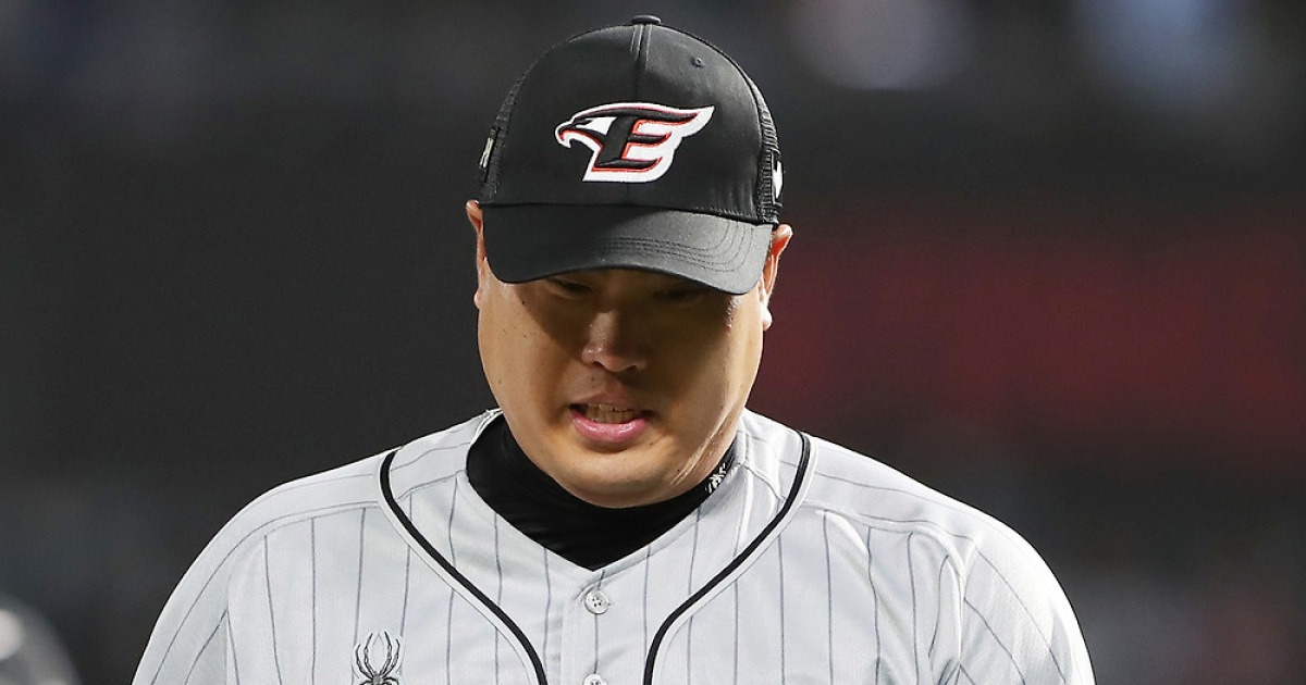 류현진 '멀어지는 KBO 100승'