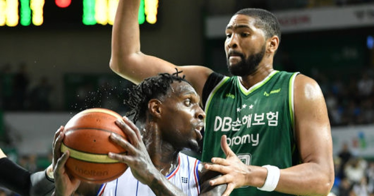 '로슨 32득점 폭격' DB, '라건아 27득점' KCC에 승리... 시리즈 1승 1패