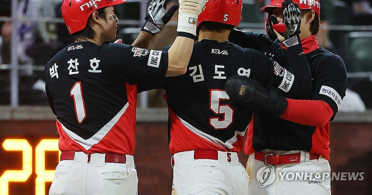 KIA, SSG 잡고 선두 질주…김도영 3경기 연속 홈런포