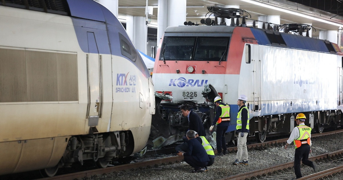 서울역에서 KTX와 무궁화호 접촉사고