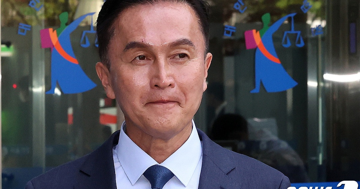 생각에 잠긴 류삼영