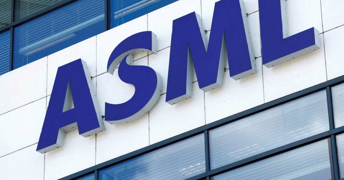 '반도체 슈퍼乙' ASML, 1분기 성적 '미끌'...美 압박에도 中 매출이 절반
