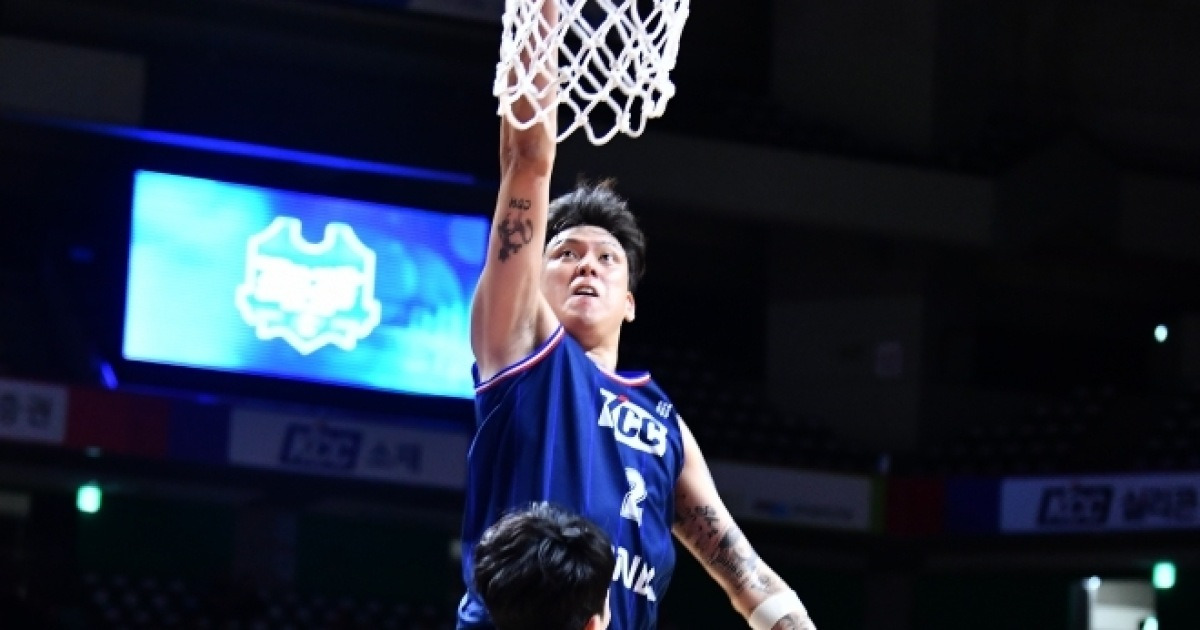 ‘5위의 기적, 1승 남았다’ 최준용·라건아·허웅 펄펄 난 KCC, DB 꺾고 2승 1패·90.5% 파이널 진출 확률 차지 [MK부산]