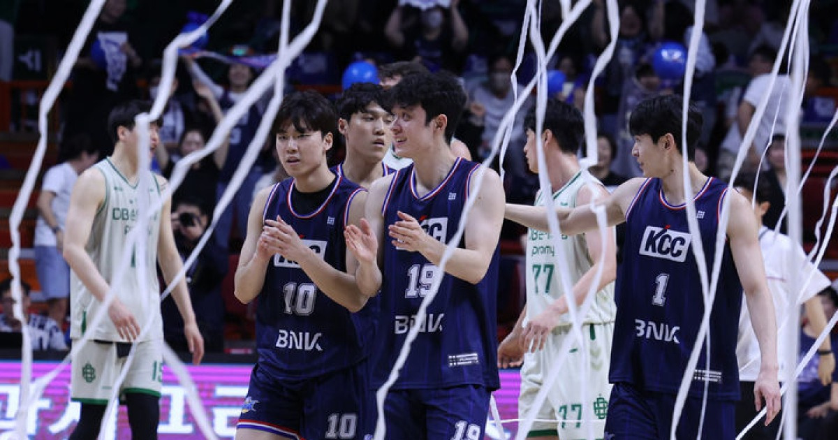 '라건아·최준용 52점 합작' KCC, DB 누르고 챔프전 진출에 1승 남아