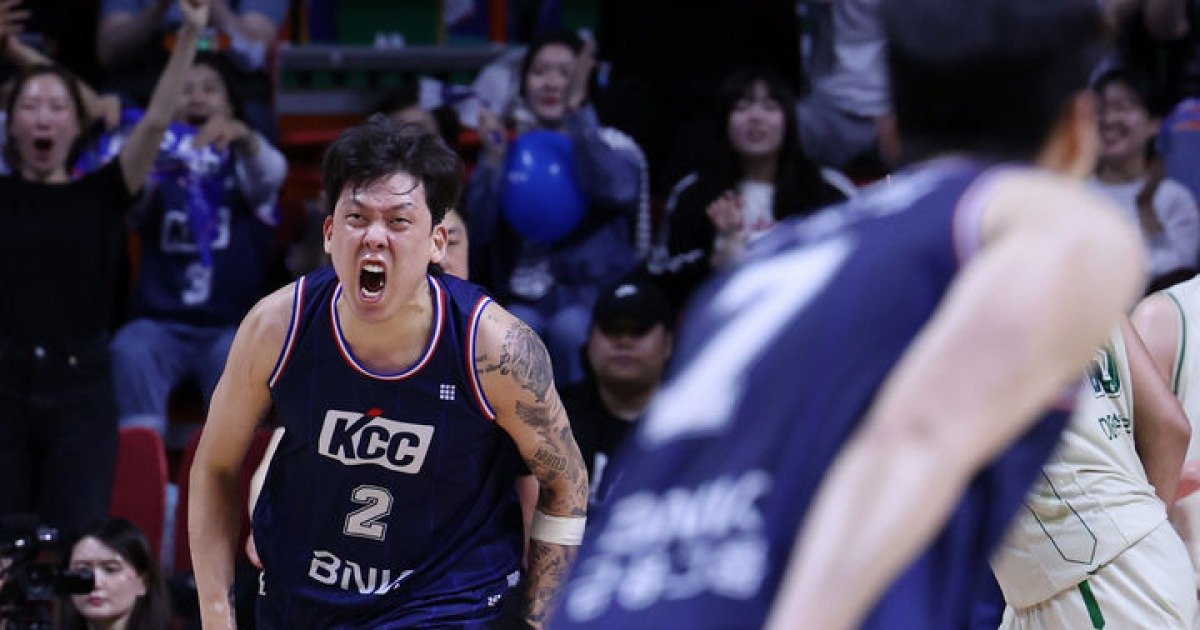 KCC 챔결까지 1승 남았다! 4강 PO 3차전 DB 제압... 허웅+라건아+최준용 71점 합작