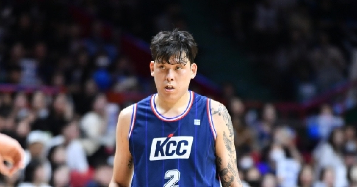 KCC, ‘KBL 새 역사’ 5위의 챔프전 진출에 1승 남겨…라건아 최준용 52점 합작