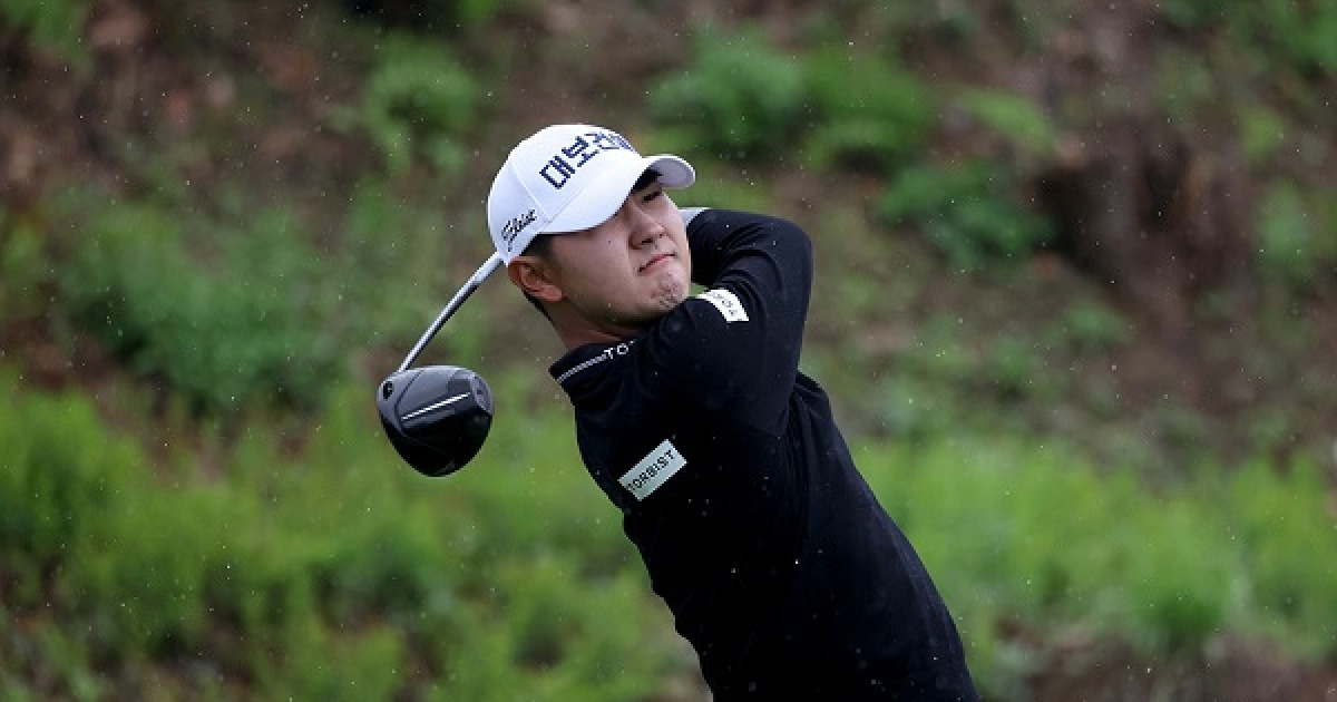 고군택, KPGA 파운더스컵 3R도 선두…와이어투와이어 우승 도전