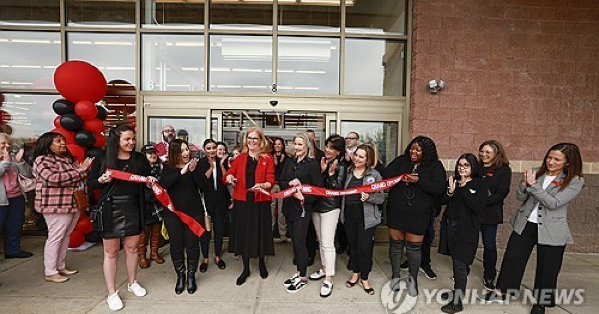 Macy's at Centerton Square Grand Opening