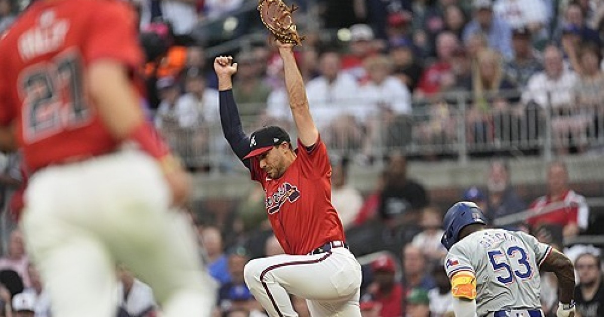 Rangers Braves Baaseball